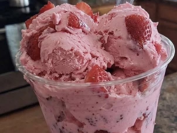 Easy Homemade Creamy Strawberry Ice Cream Recipe – Lets Cook