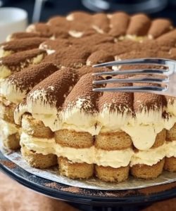 Classic Italian Tiramisu Cake Recipe: Creamy Homemade Dessert with ...